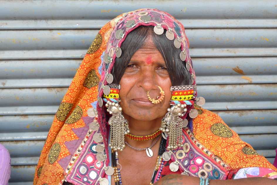 Dresses of Andhra Pradesh - Traditional Dresses of Men And Women Dresses of Andhra Pradesh - Traditional Dresses of Men And Women