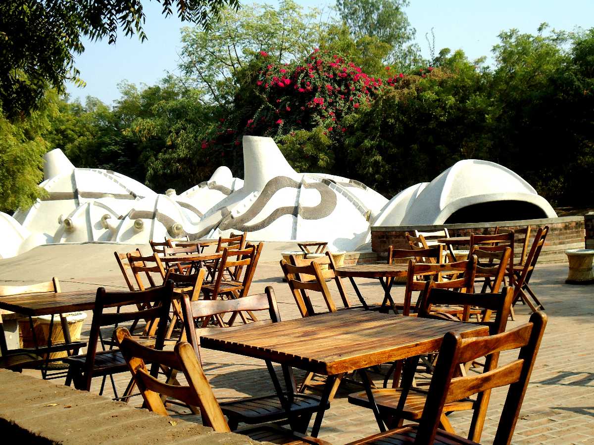 16 Cafes In Ahmedabad That Are Worth A Visit In 2024